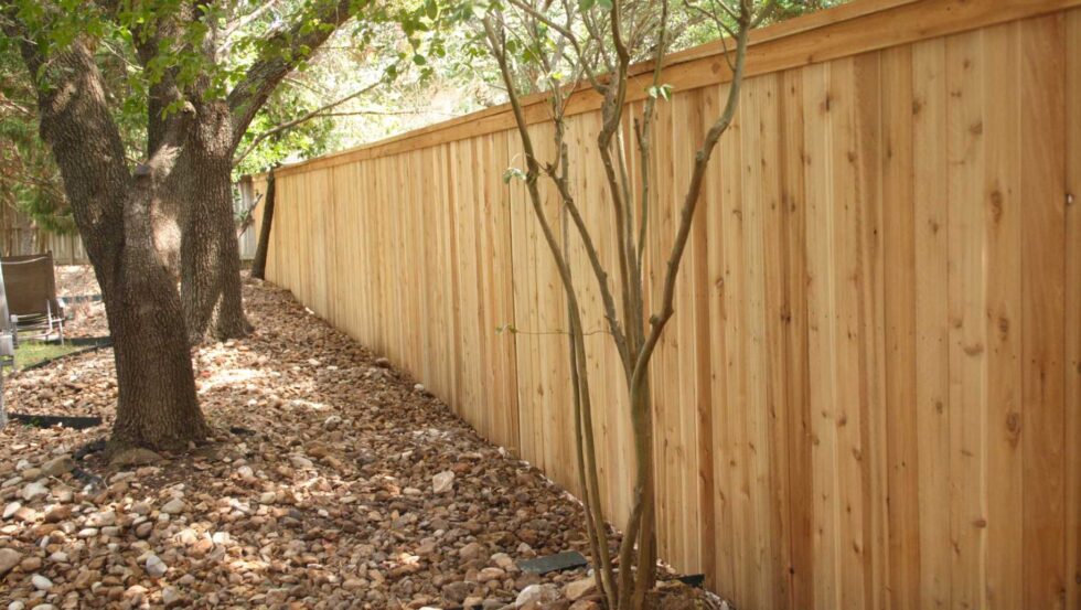 Maximizing the Lifespan of Your Wooden Fence: Expert Tips and ...