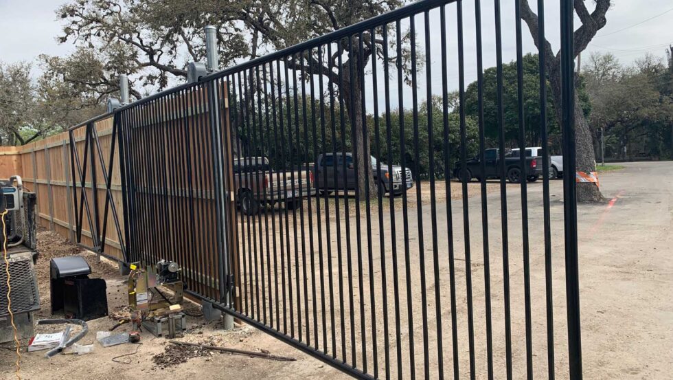 Defending Home Sweet Home: The Crucial Role of Fences in Home Security ...